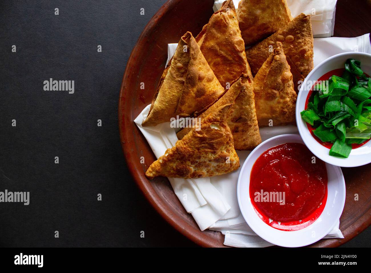 Samosa, samsa or somsa are triangular fried pastries or pastri served ...