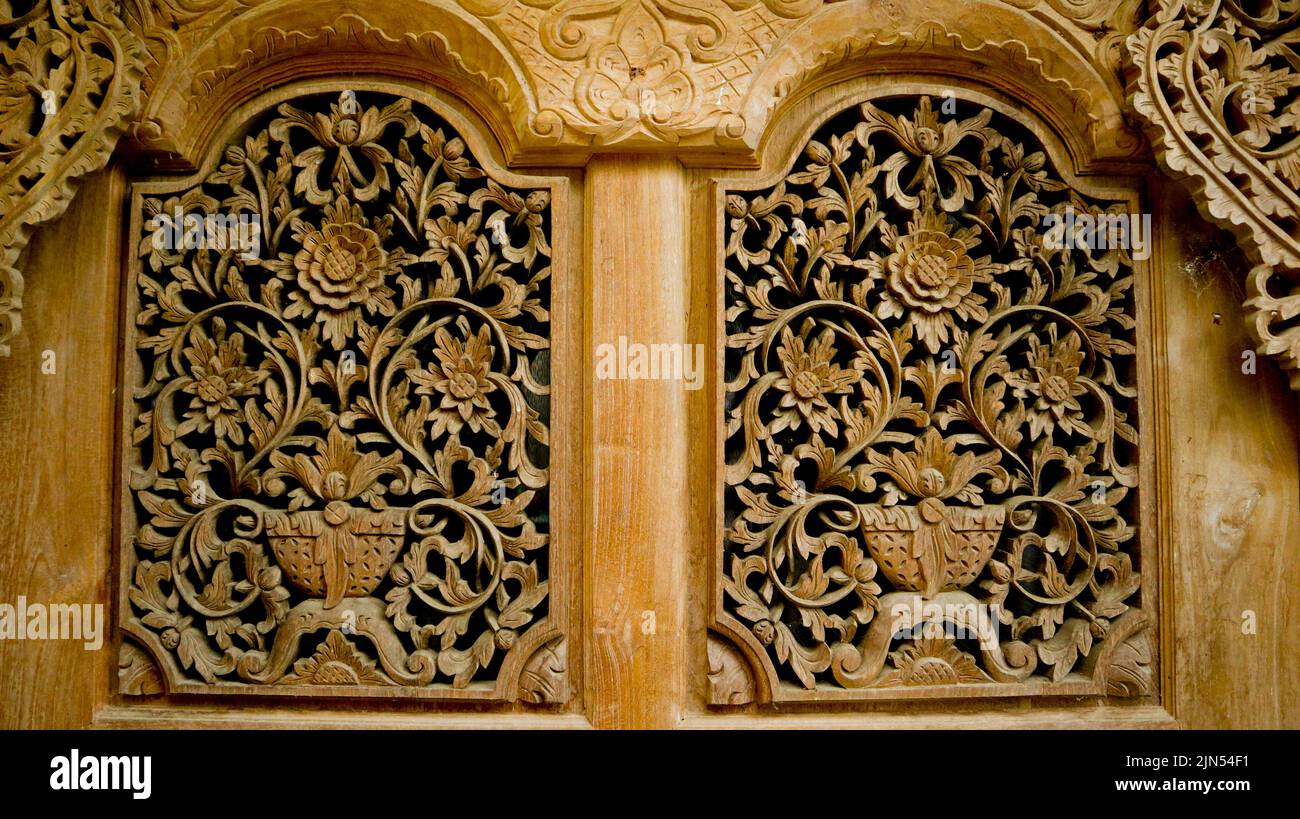 Traditional wooden carving on hi-res stock photography and images - Alamy