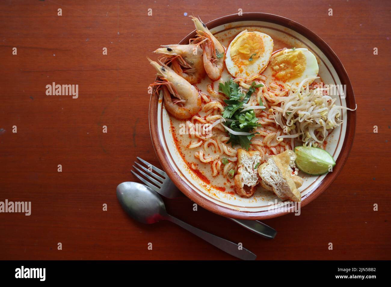 Cooked vermicelli in white hi-res stock photography and images - Alamy