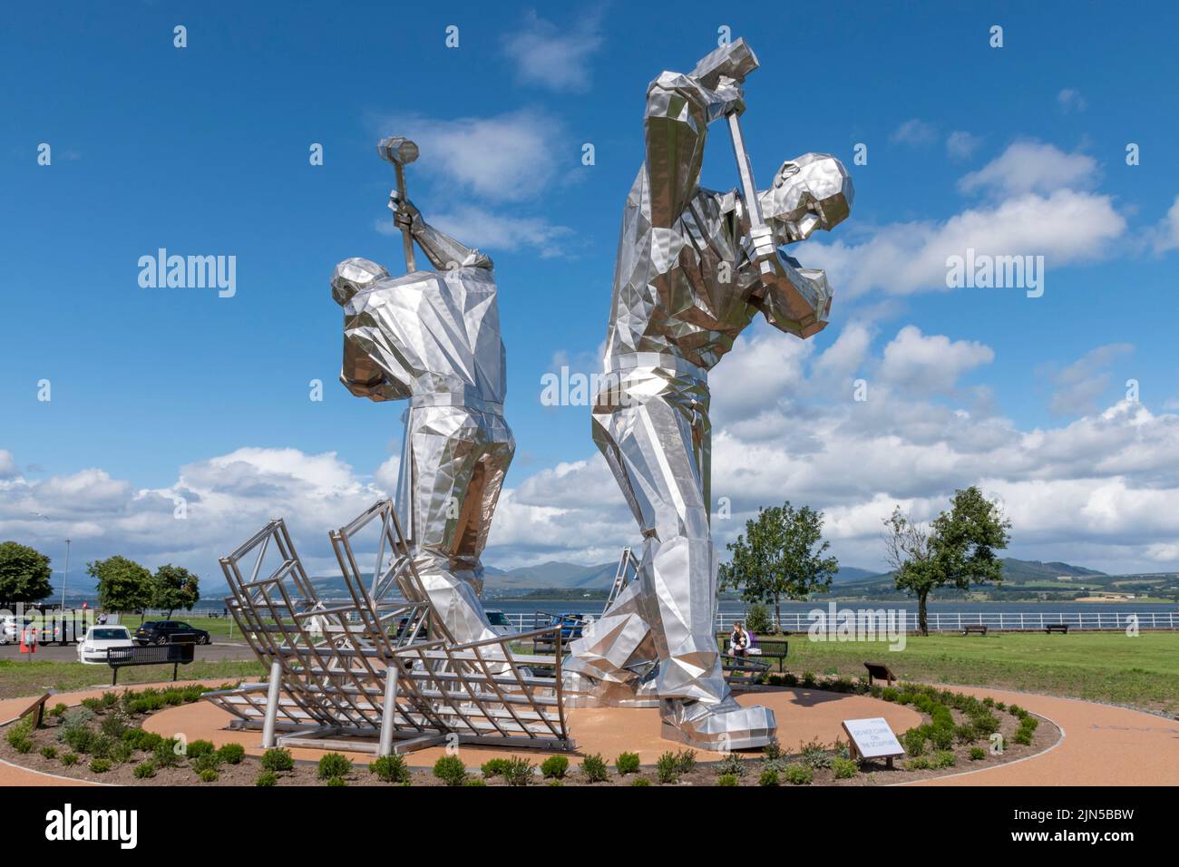 “The Skelpies”, “The Shipbuilders of Port Glasgow” sculpture by John ...