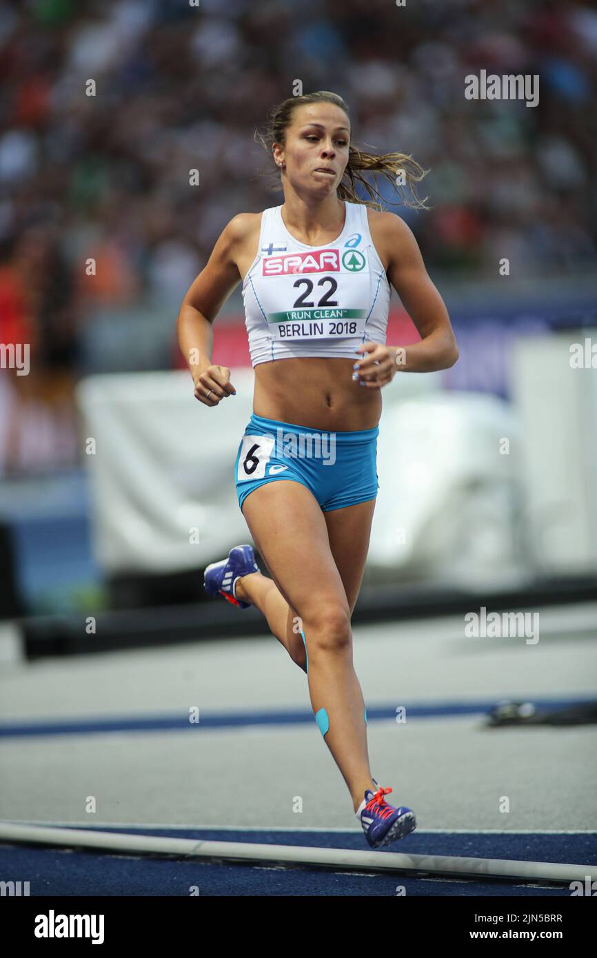 Maria Huntington participating in the 800 meters in the Heptathlon at ...