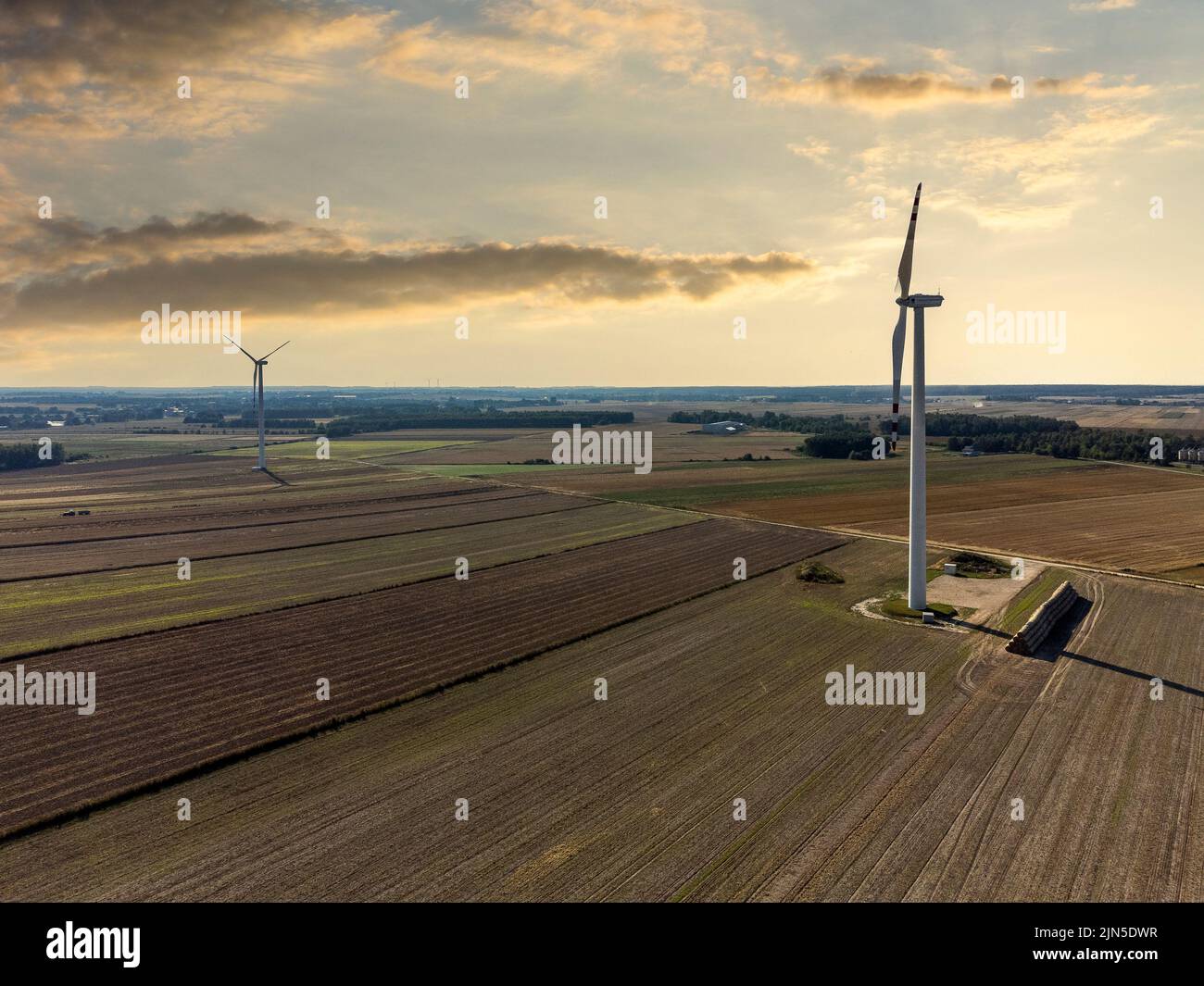 Industrial farms hi-res stock photography and images - Alamy