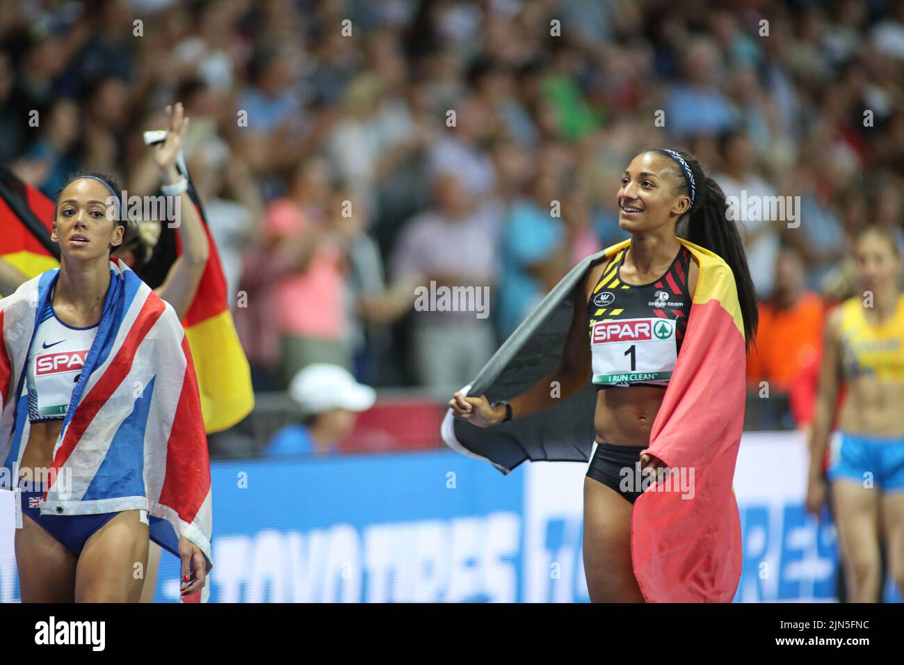 Lisa linnell hi-res stock photography and images - Alamy