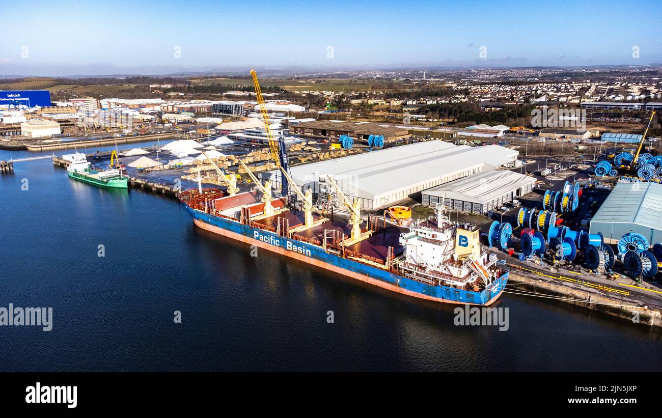 River port cargo tower hi-res stock photography and images - Alamy