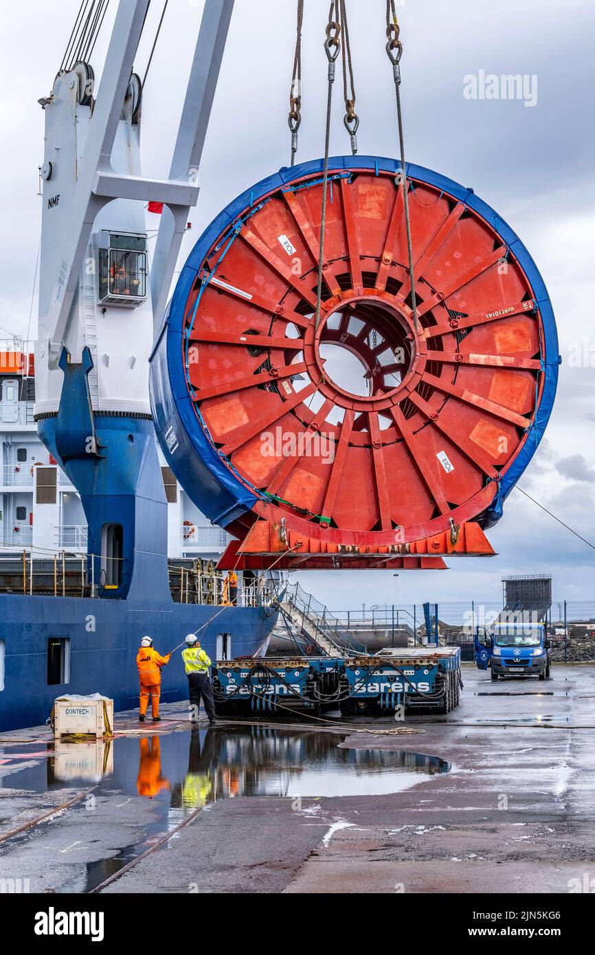 Giant Reels being loaded onto a tanker in port Stock Photo - Alamy
