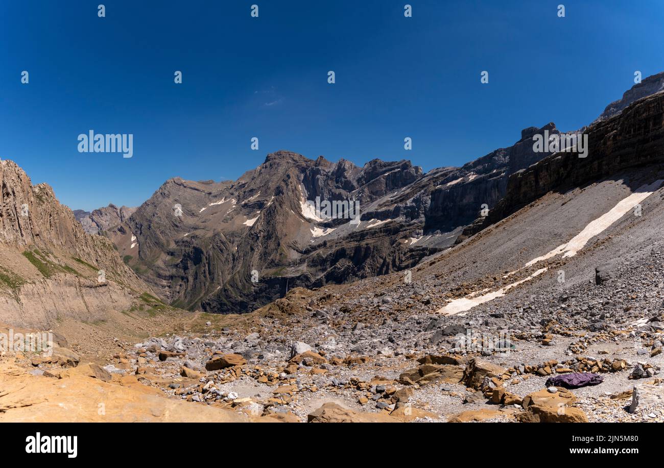 Circus gavarnie in french hi-res stock photography and images - Alamy