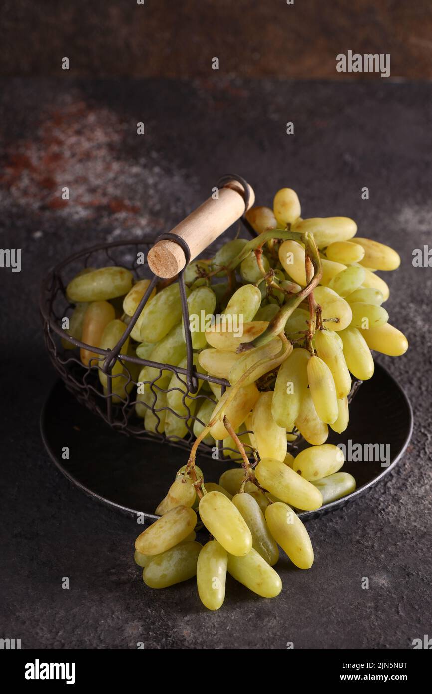 natural organic grapes rustic style Stock Photo - Alamy