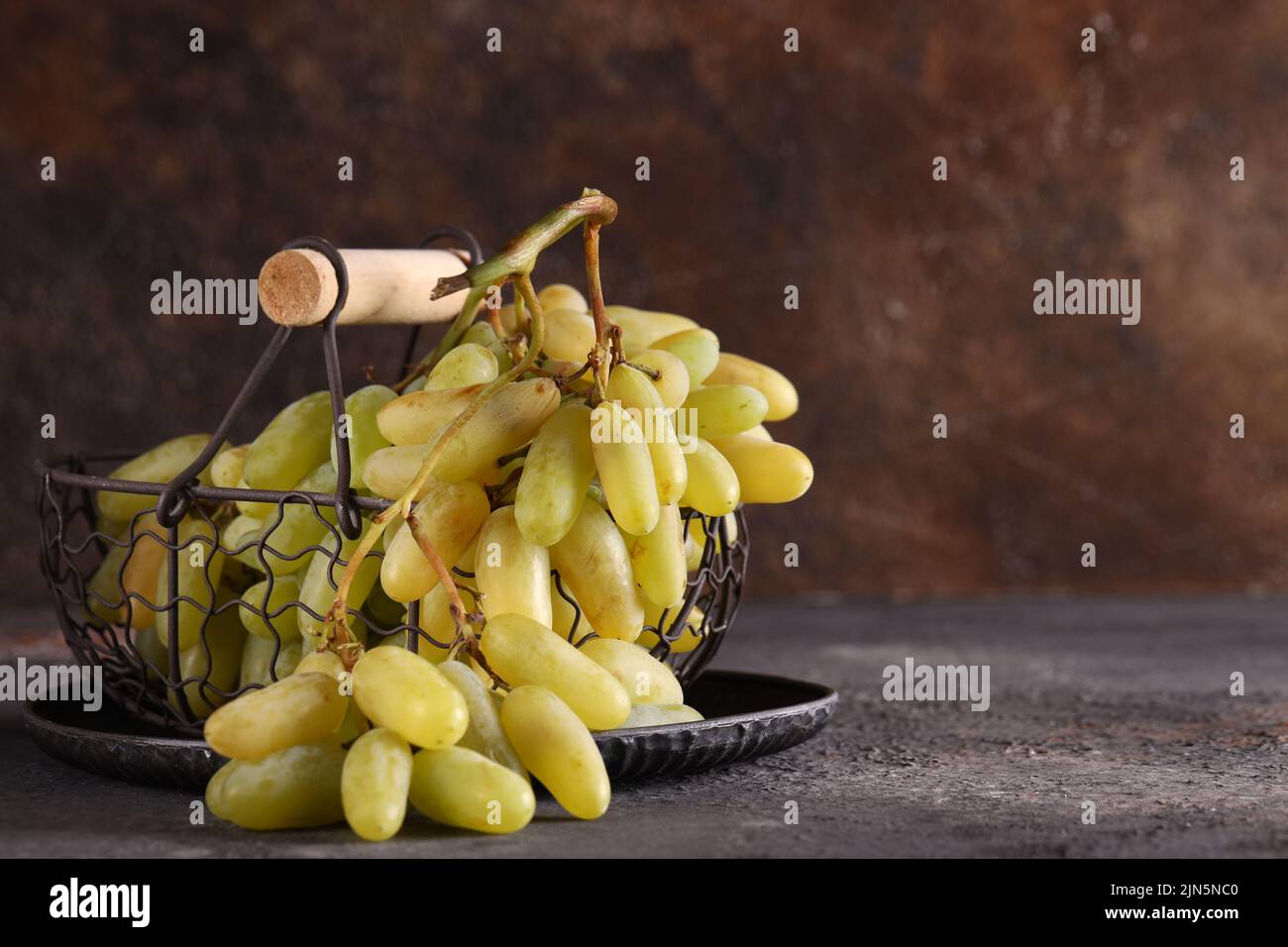 natural organic grapes rustic style Stock Photo - Alamy