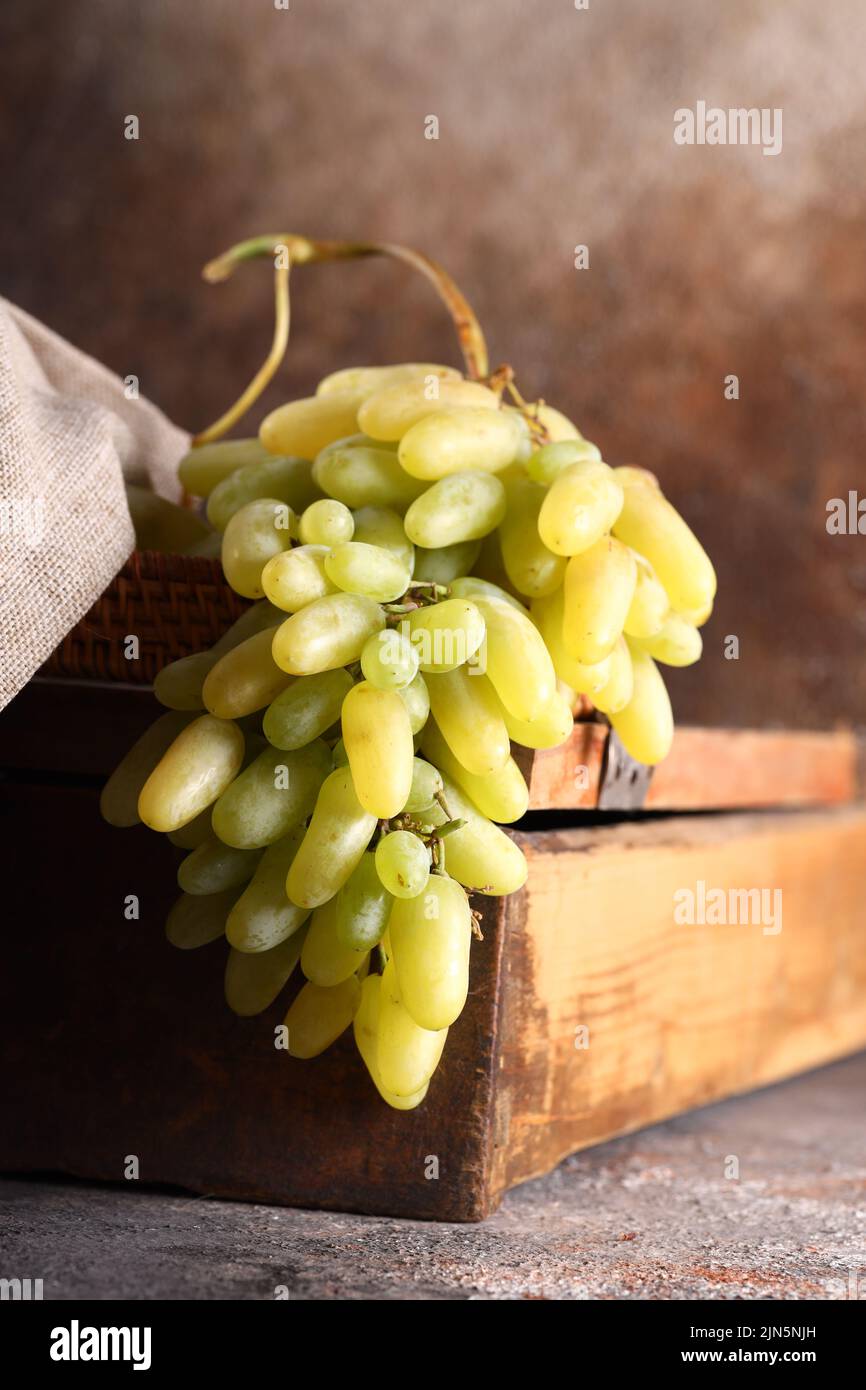 natural organic grapes rustic style Stock Photo - Alamy