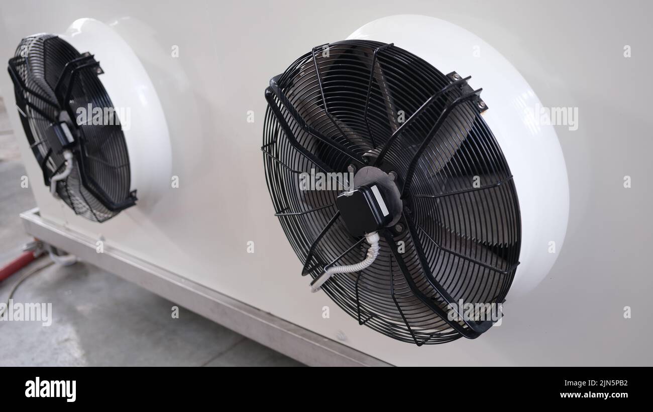 High capacity cooler hi-res stock photography and images - Alamy