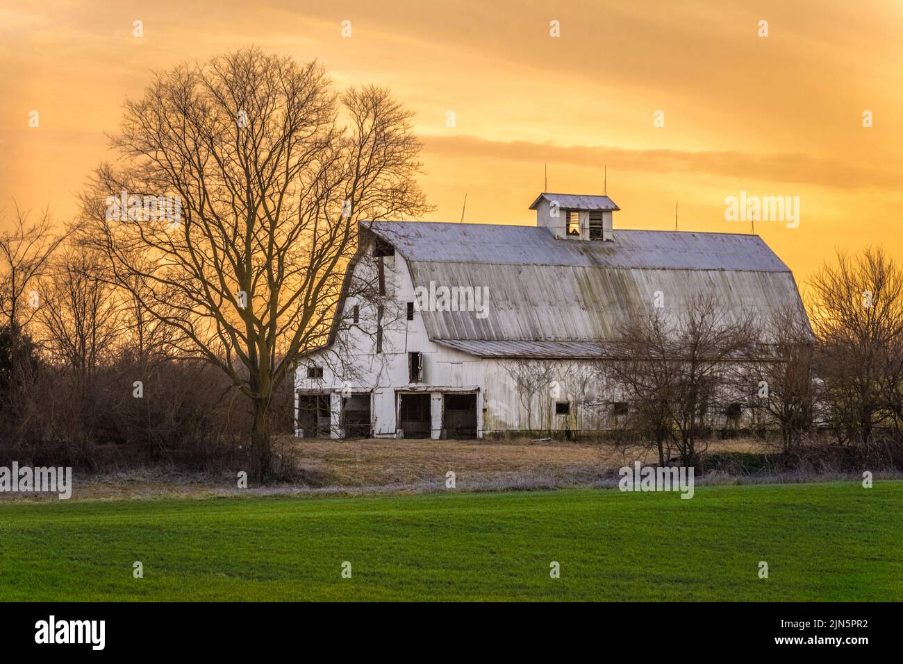 Barn Sunset - Orleans - Indiana Stock Photo - Alamy