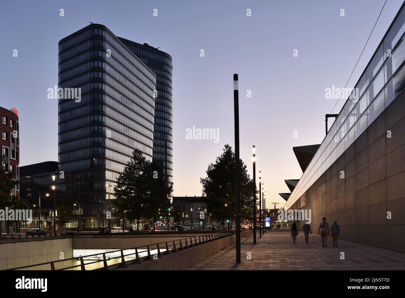 ÖBB Headquarters modern office building beside Hauptbahnhof main ...