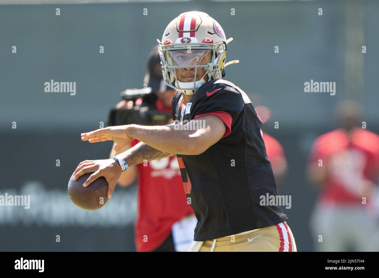 Santa Clara, CA, USA; Aug 7, 2022; San Francisco 49ers quarterback Trey ...