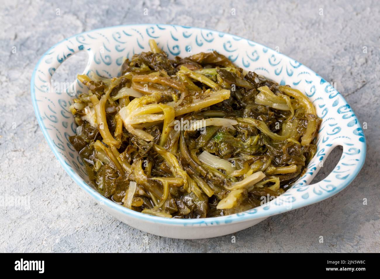 Radish herb salad, Traditional Turkish appetizers, Aegean herbs ...