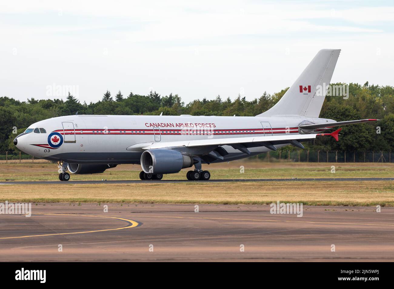 Airbus cc 150 polaris hi-res stock photography and images - Alamy