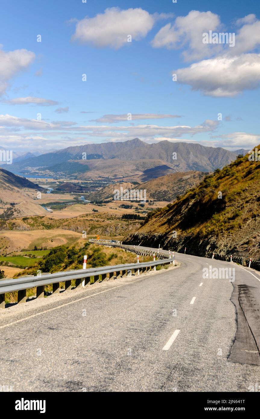 Distant views from the Crown Range Road in the Crown Range mountains ...