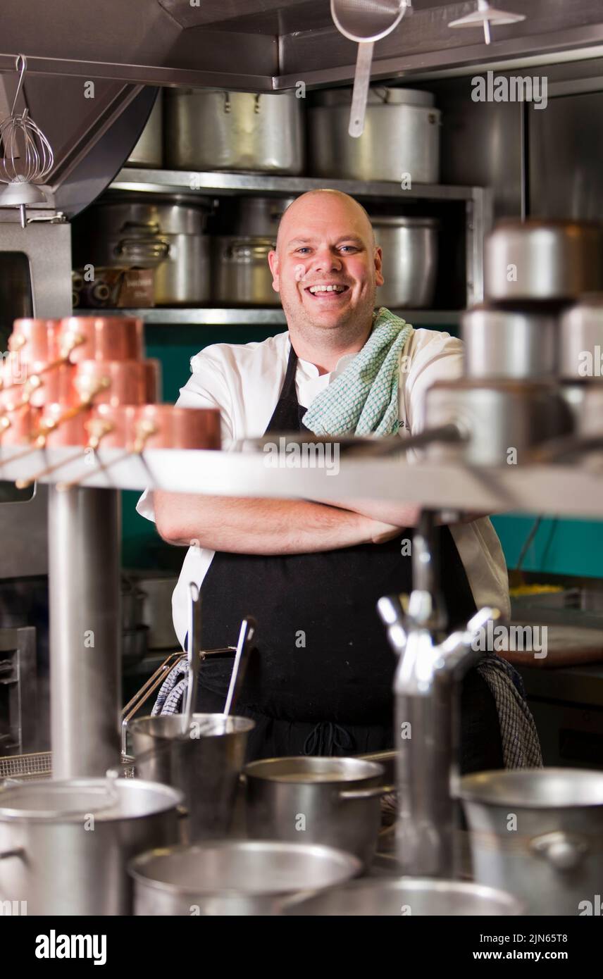 Tom kerridge hand and flowers hi-res stock photography and images - Alamy