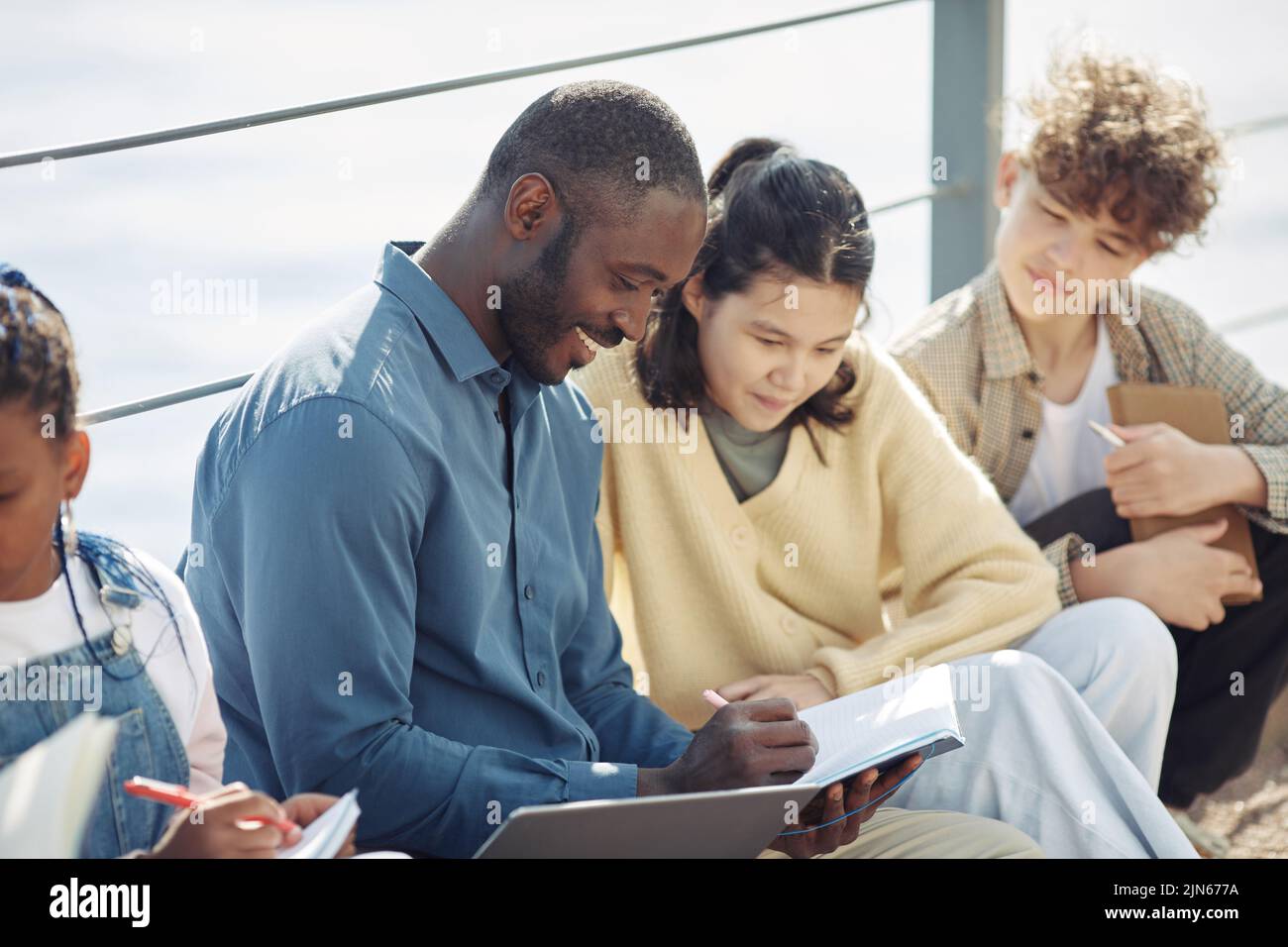 Technology teacher student candid hi-res stock photography and images ...