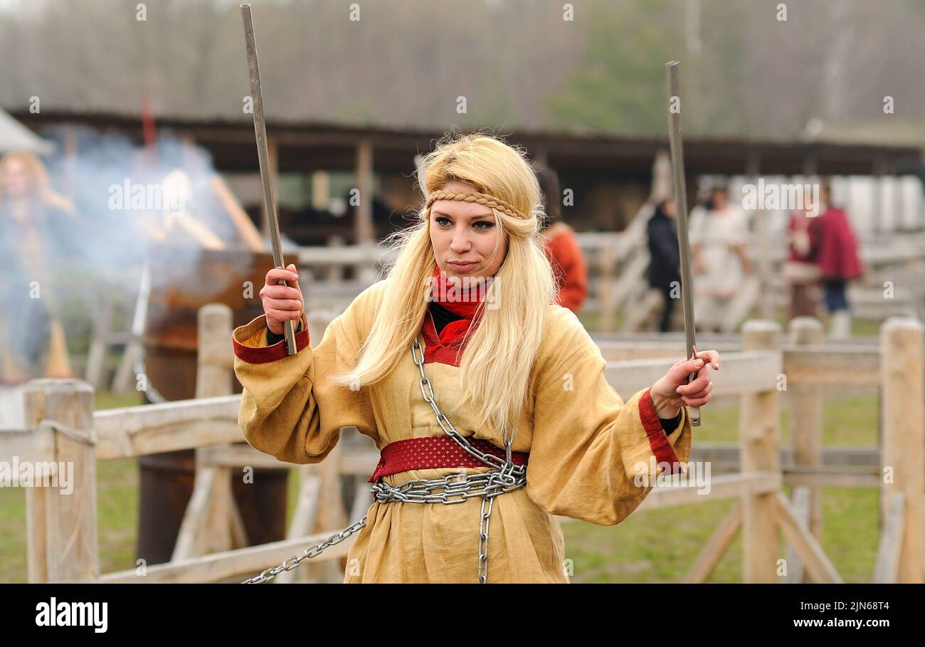 Slavic dance hi-res stock photography and images - Alamy