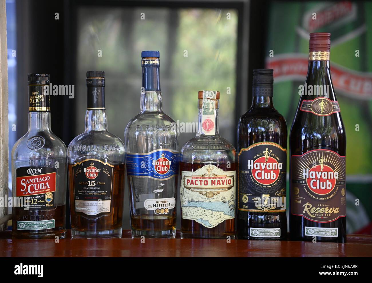 Stone arches of plaza vieja havana hi-res stock photography and images ...