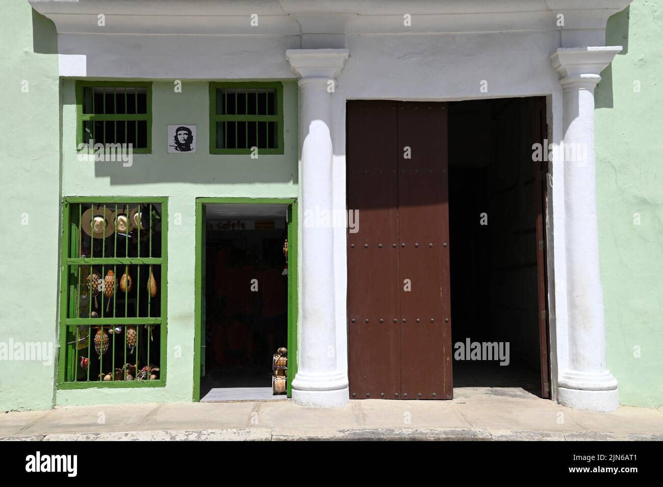 Scenic facade view of a historic Colonial building and tourist shop on ...