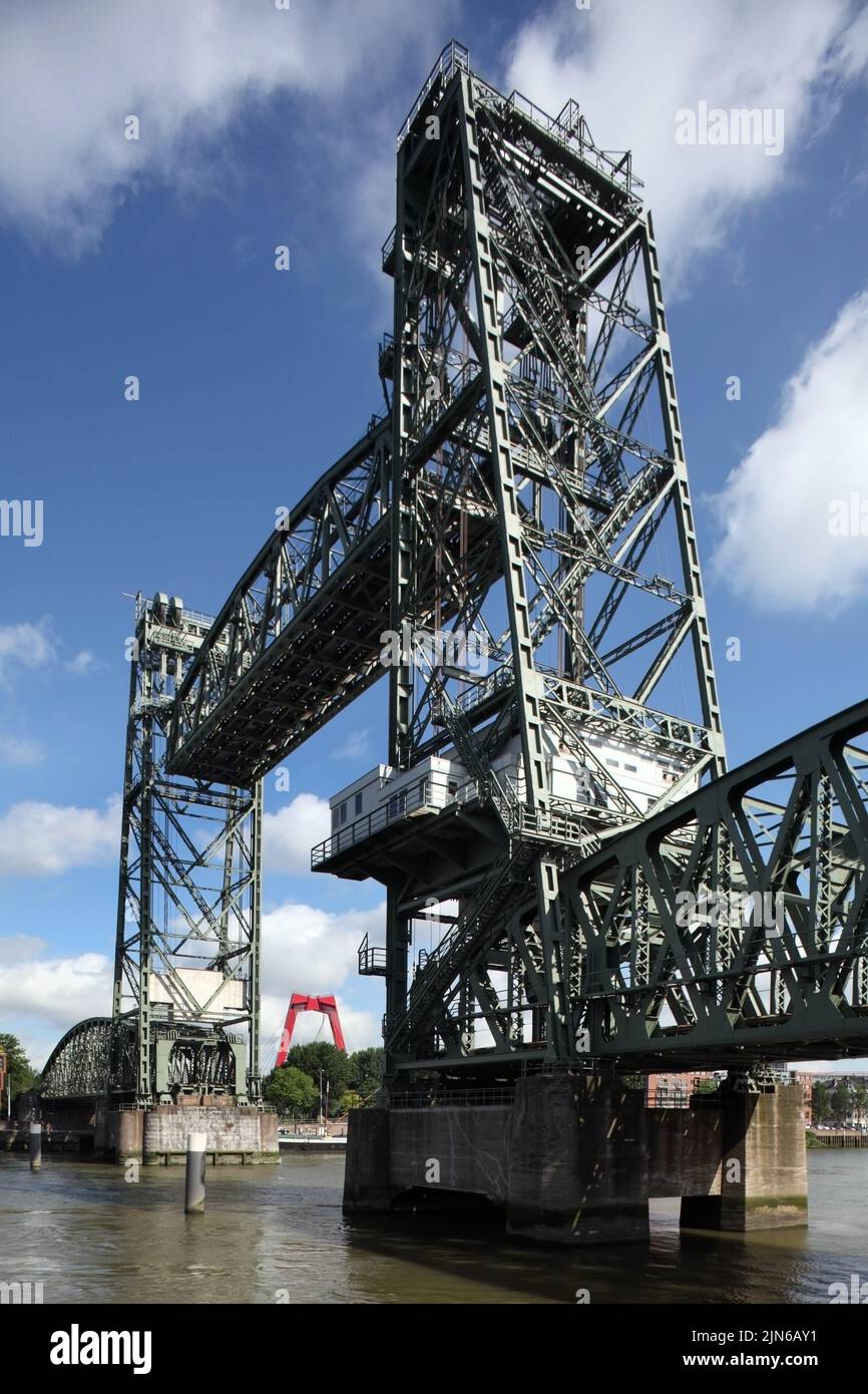 De Hef or the Koningshaven lifting bridge (1927), Rotterdam ...