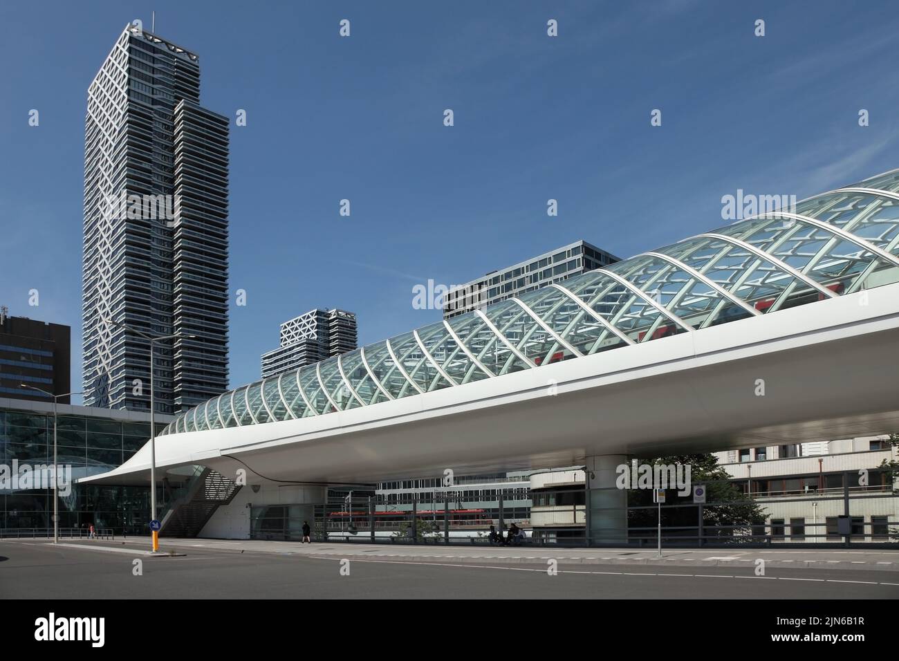 The RET Metro station at The Hague / Den Haag Centraal main railway ...