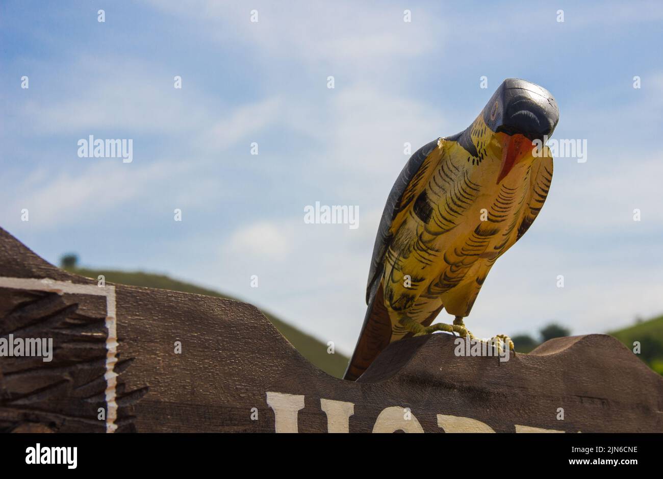 Figure wooden small bird hi-res stock photography and images - Alamy