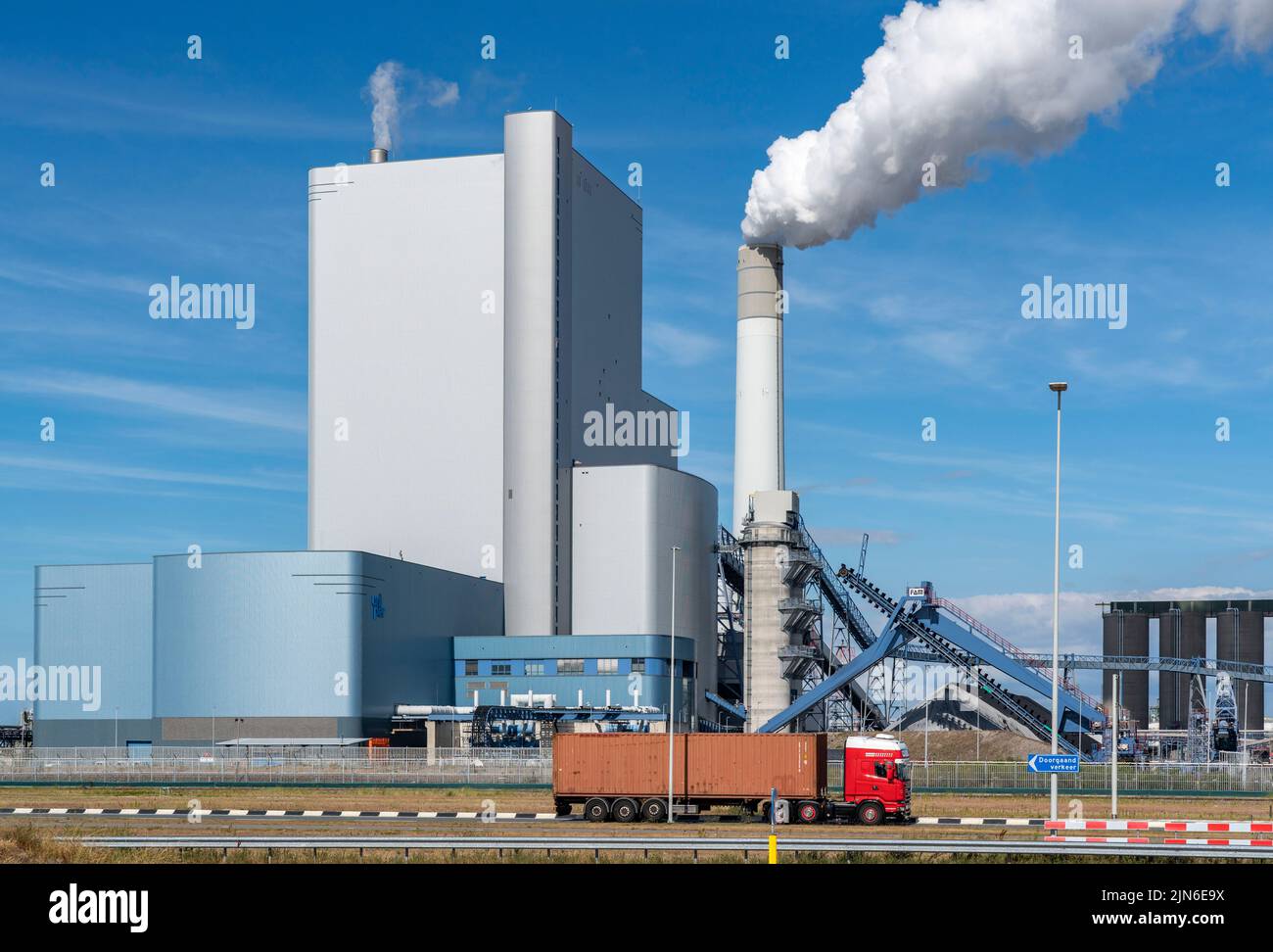 Uniper power plant Maasvlakte , coal-fired power plant, in the seaport ...