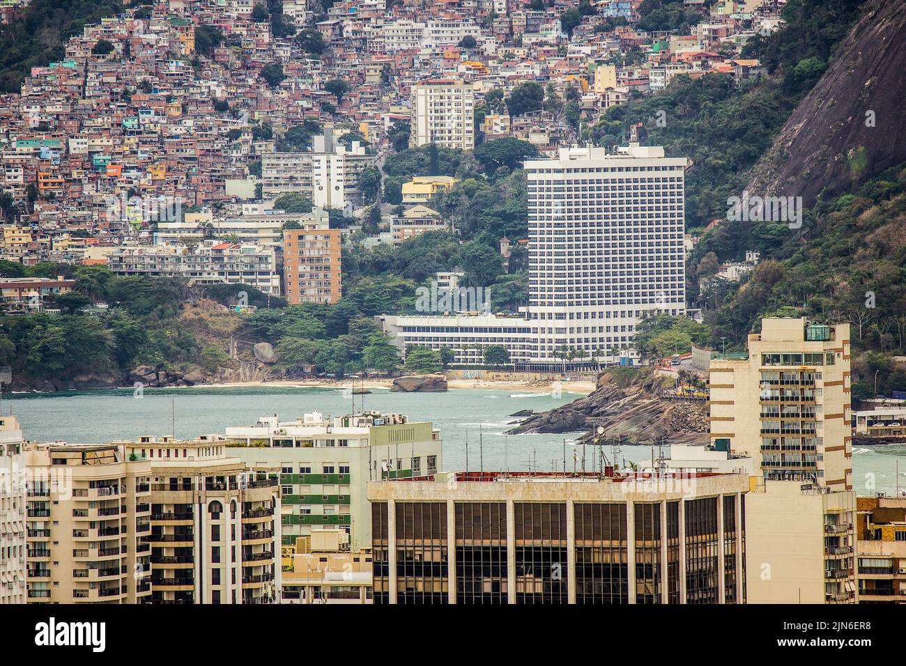 landscape of the Cantagalo favela Stock Photo - Alamy