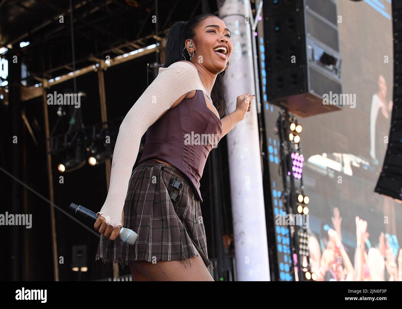 Amber Mark performs during the 2022 Outside Lands Music and Arts ...