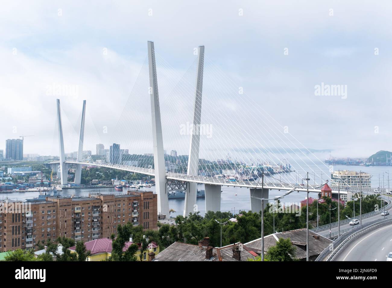 Golden bridge in vladivostok hi-res stock photography and images - Alamy