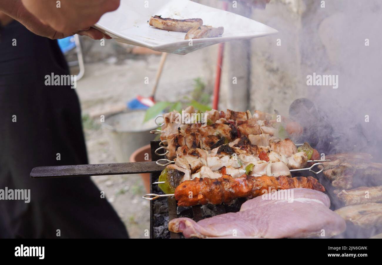 Put on a plate hi-res stock photography and images - Alamy