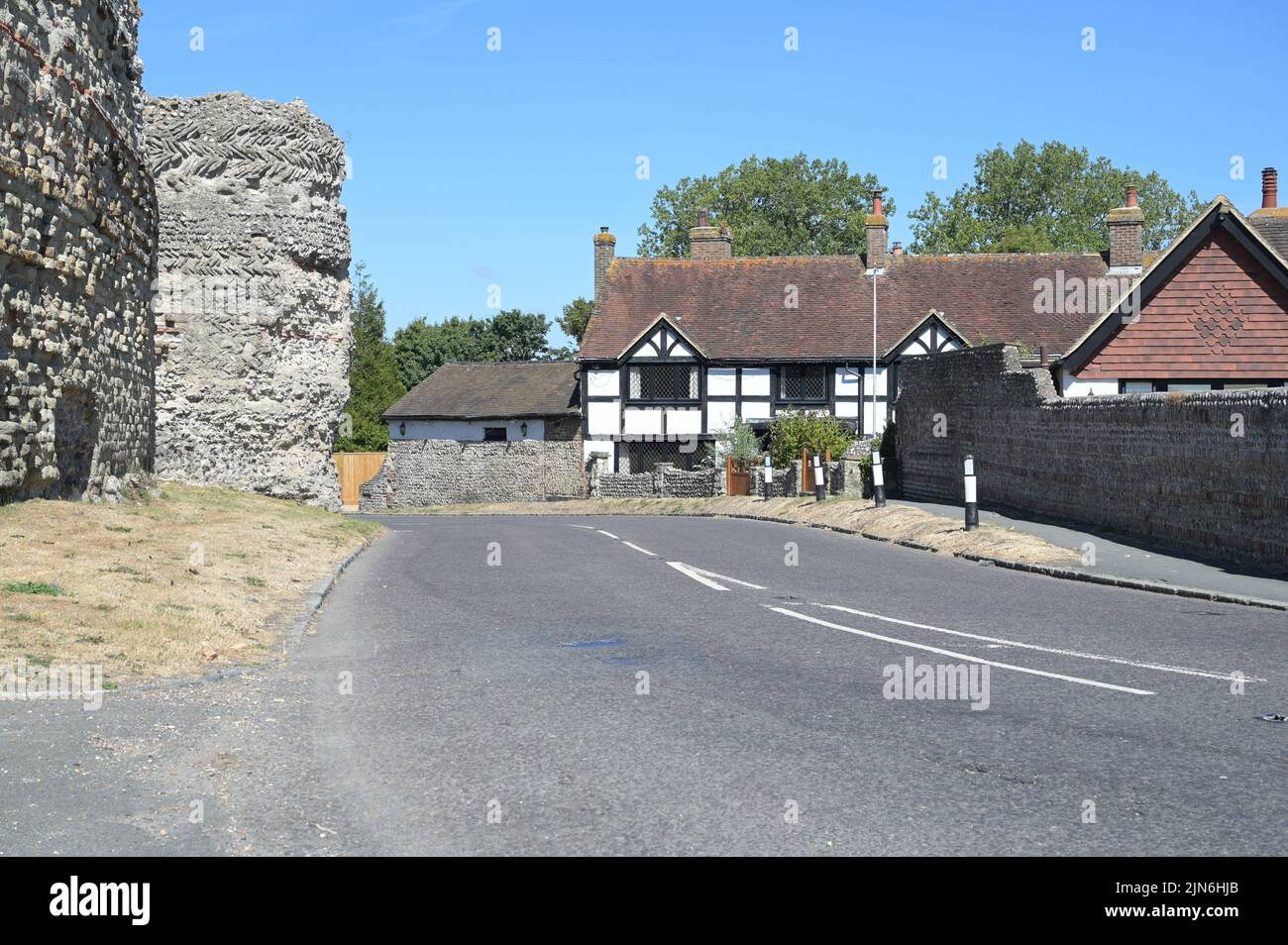 Crumbling country road hi-res stock photography and images - Alamy