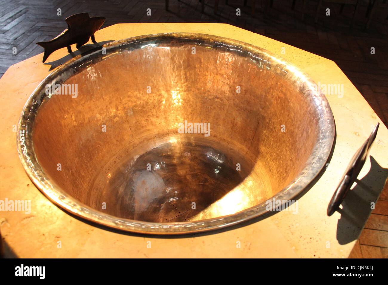 Stoup font benitier hi-res stock photography and images - Alamy