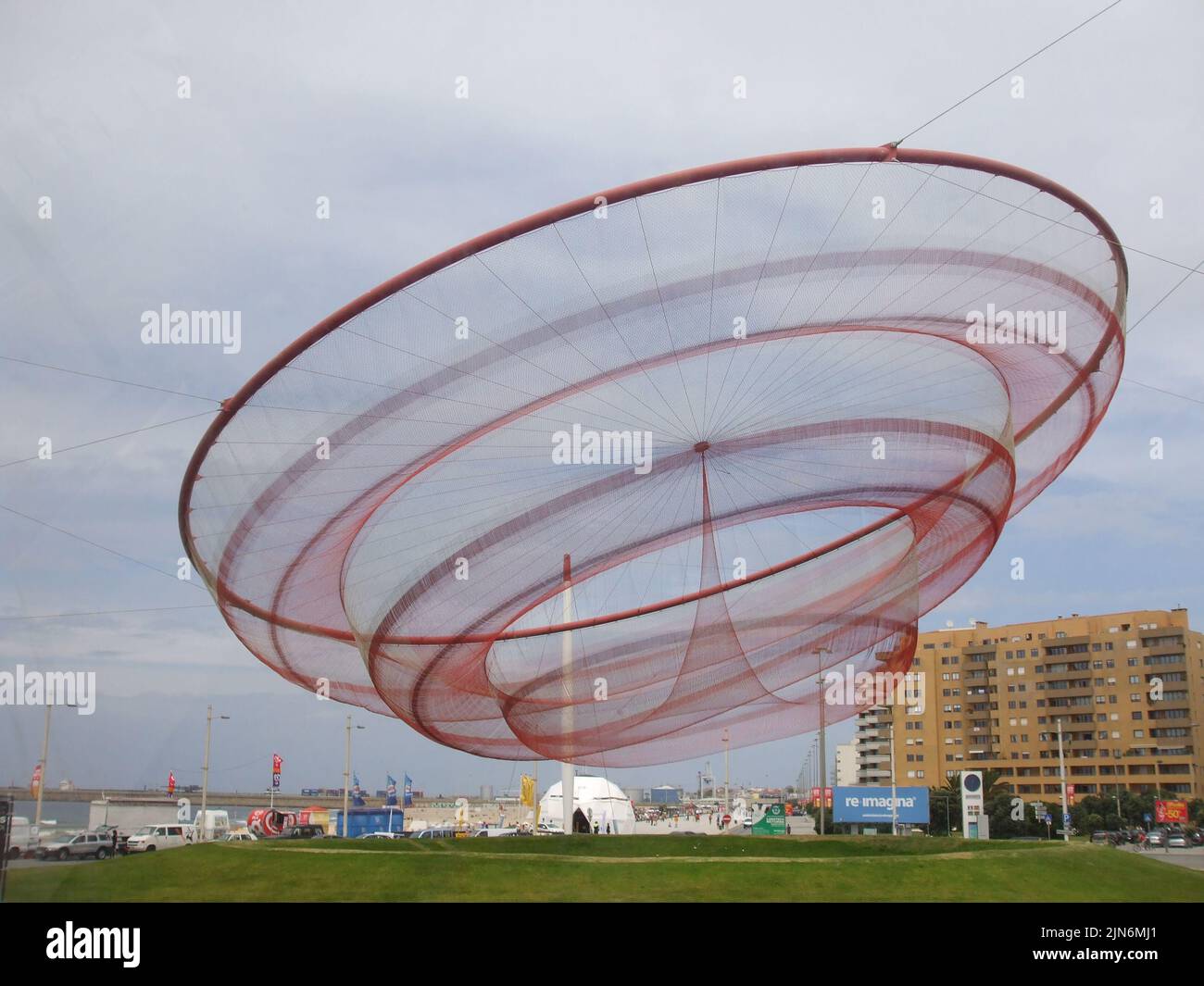 She changes porto hi-res stock photography and images - Alamy