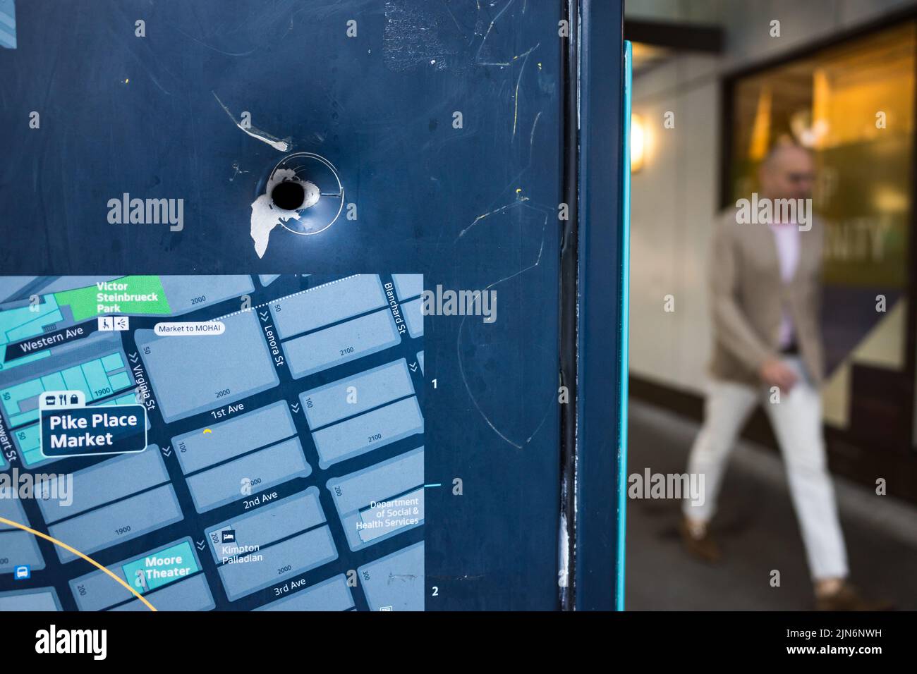 Seattle, USA. 8th Aug, 2022. Informational sidewalk map 5th and Pike ...