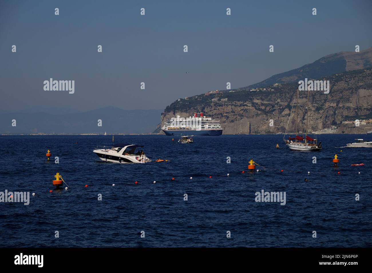 Petter olsen wife hi-res stock photography and images - Alamy