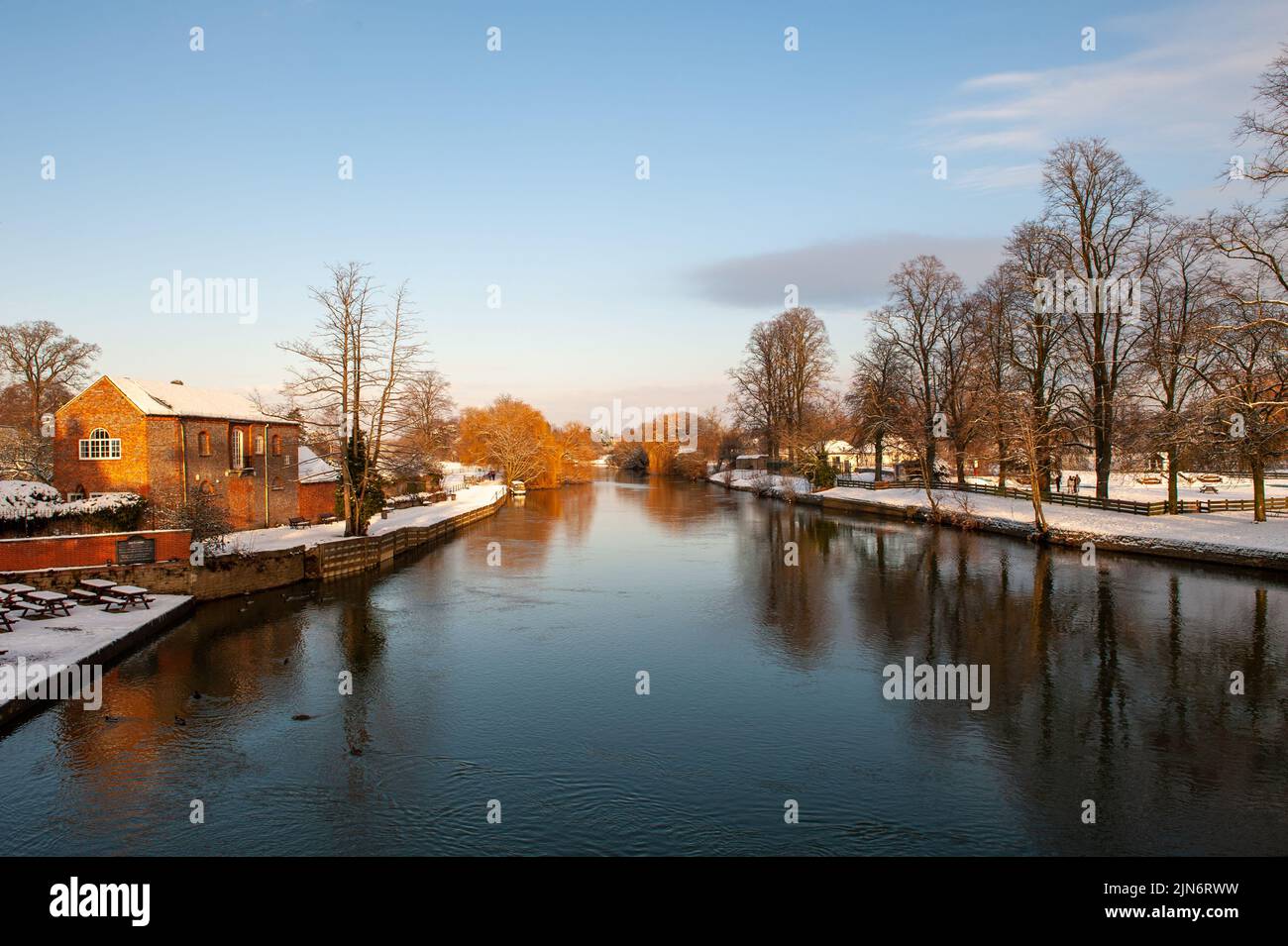 River Thames at Wallingford in the Snow, 2010 Stock Photo - Alamy