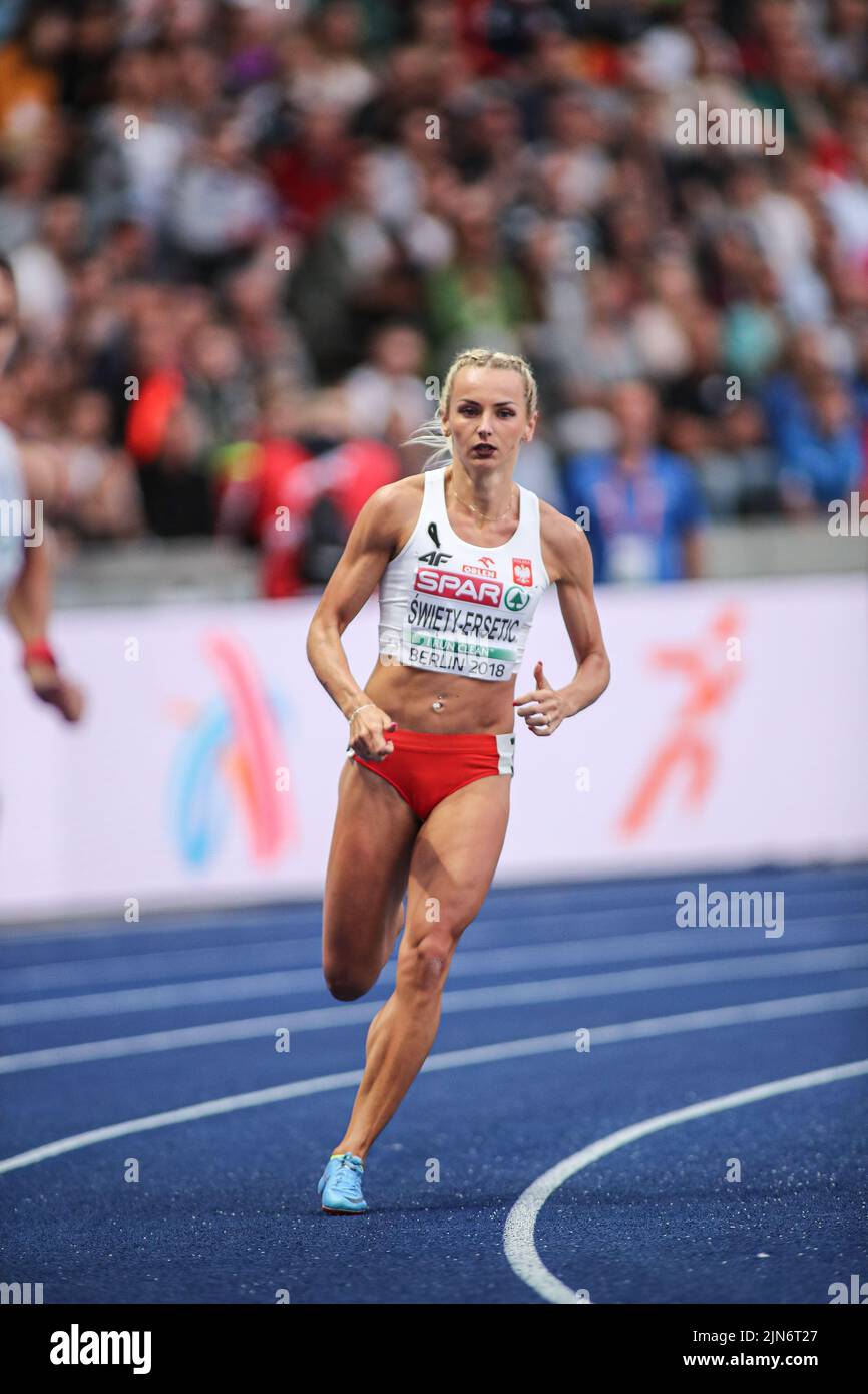 Justyna Święty-Ersetic participating in the 400 meters at the European ...