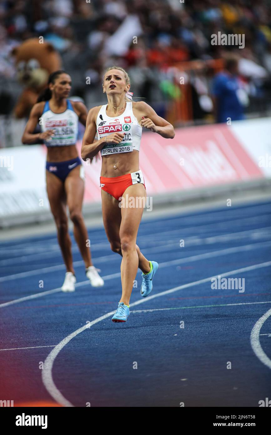 Justyna Święty-Ersetic participating in the 400 meters at the European ...