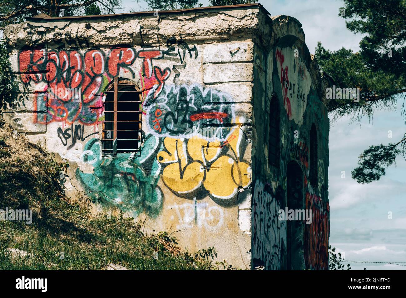 Beautiful and detailed portraits in exterior Stock Photo - Alamy