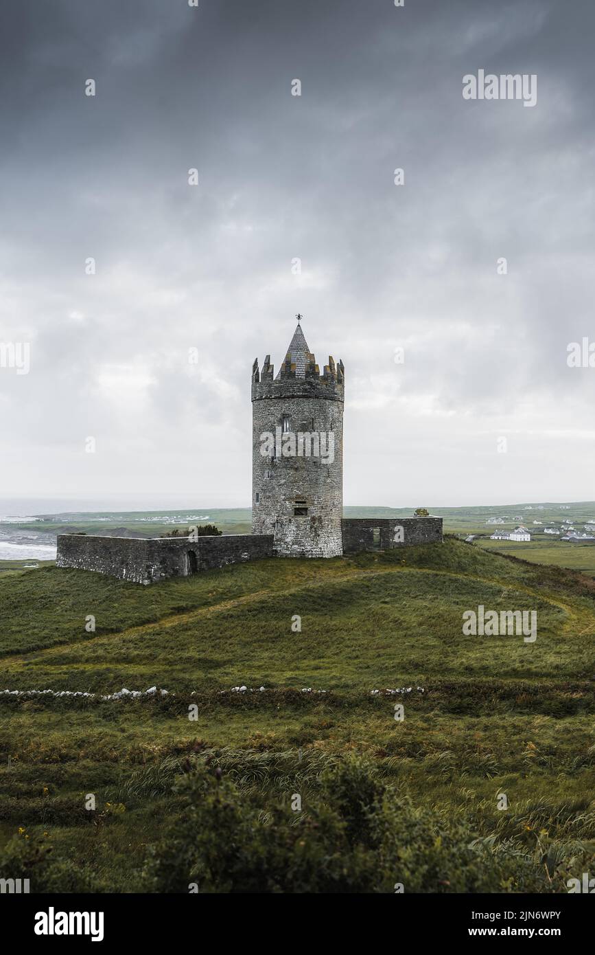 Sand castle ruin hi-res stock photography and images - Alamy