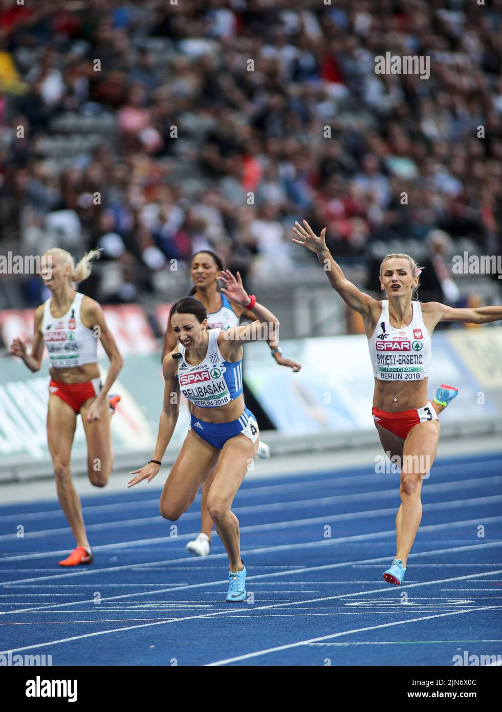 Justyna Święty-Ersetic participating in the 400 meters at the European ...