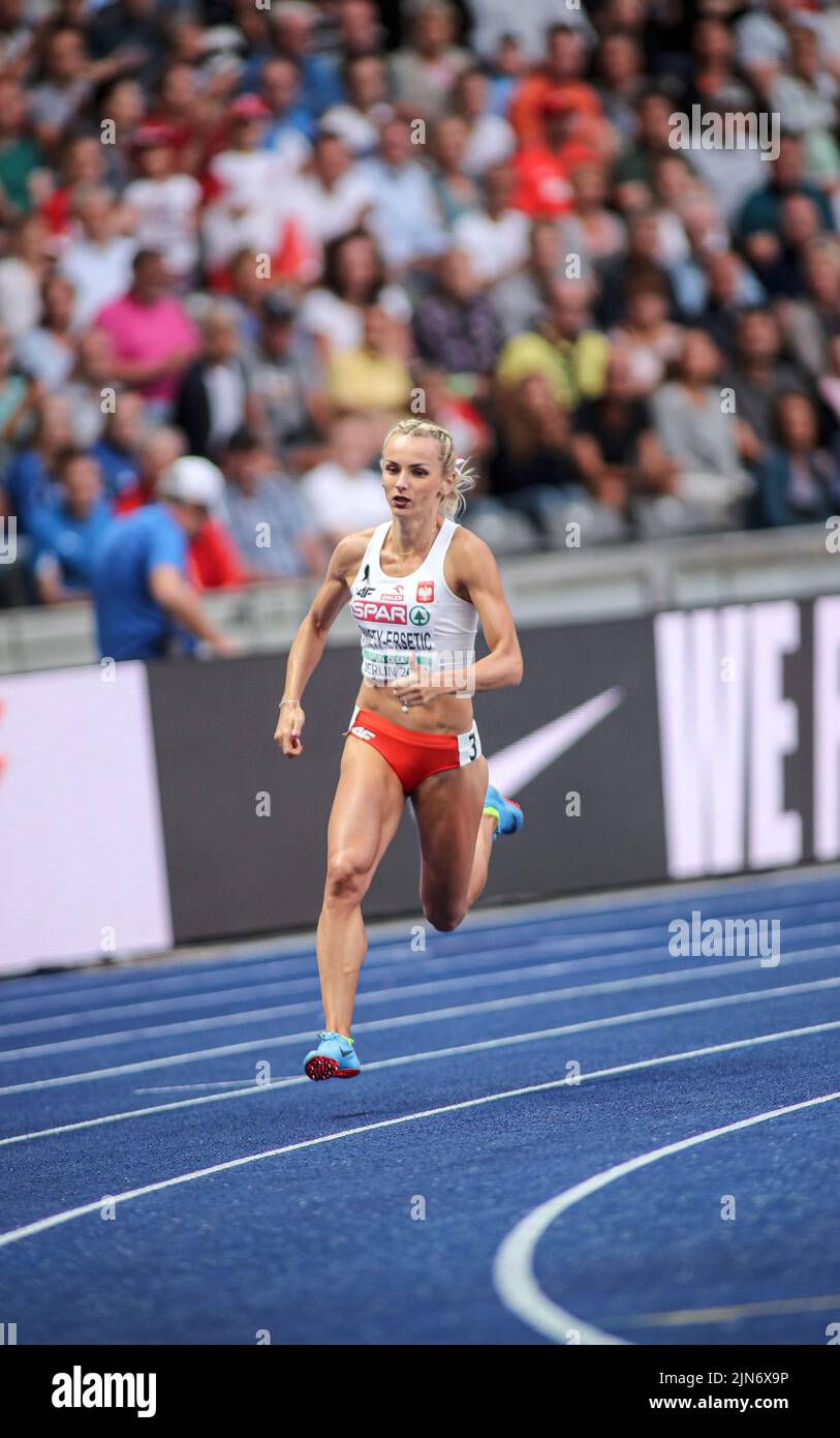 Justyna Święty-Ersetic participating in the 400 meters at the European ...