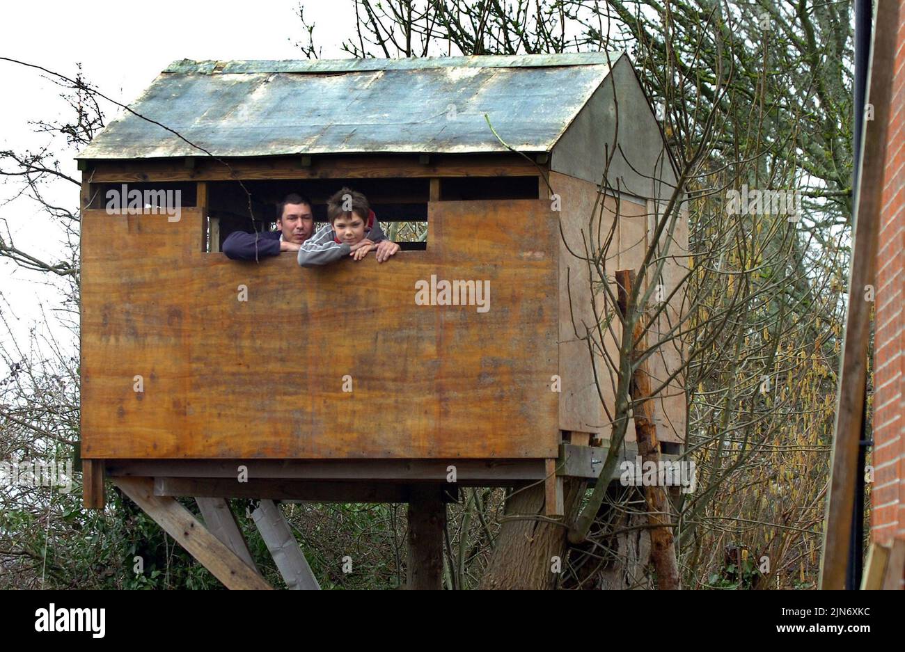 DARREN HURFORD WITH HIS HIS SON TOM (12) IN THE TREE HOUSE THAT HE HAS ...
