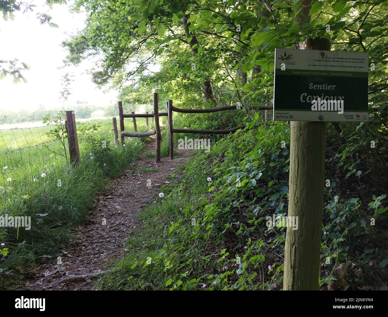 Conjoux hi-res stock photography and images - Alamy