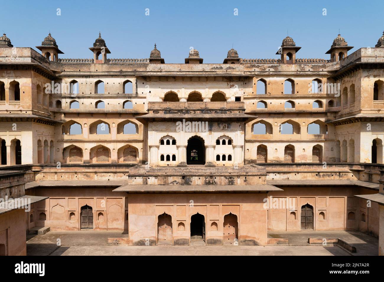 A beautiful shot of the Orchha Fort complex, India on a cloudless day ...