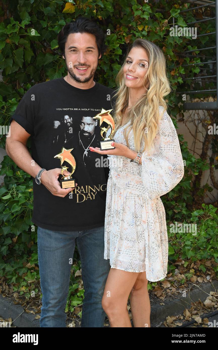 Cologne, Germany. 08th Aug, 2022. Actors Alexander Milo and Isabel ...