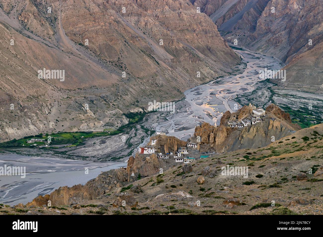 Rocky landscape spiti valley india hi-res stock photography and images ...